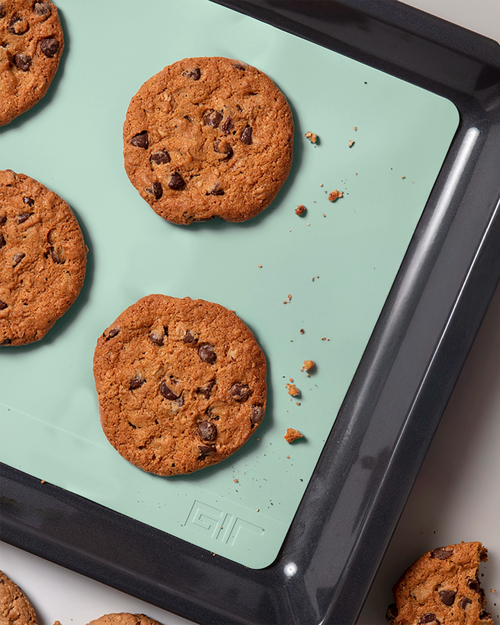 Chocolate Chip Cookie 9x12 Cookie Sheet Original NESTLÉ® TOLL HOUSE ...